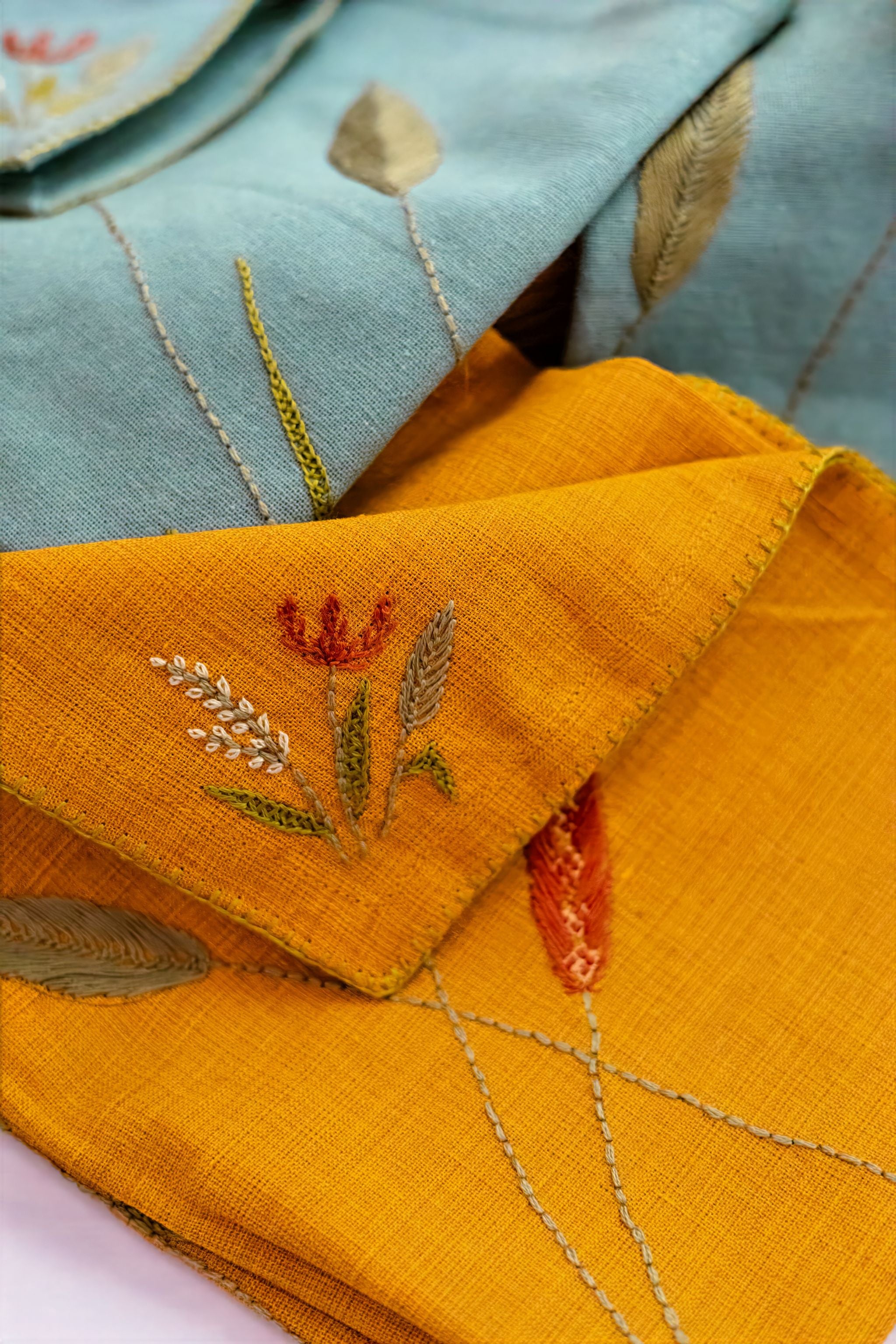 Golden Thatch 'Embroidered' Tea Towels ( Set of 2) – Kathya